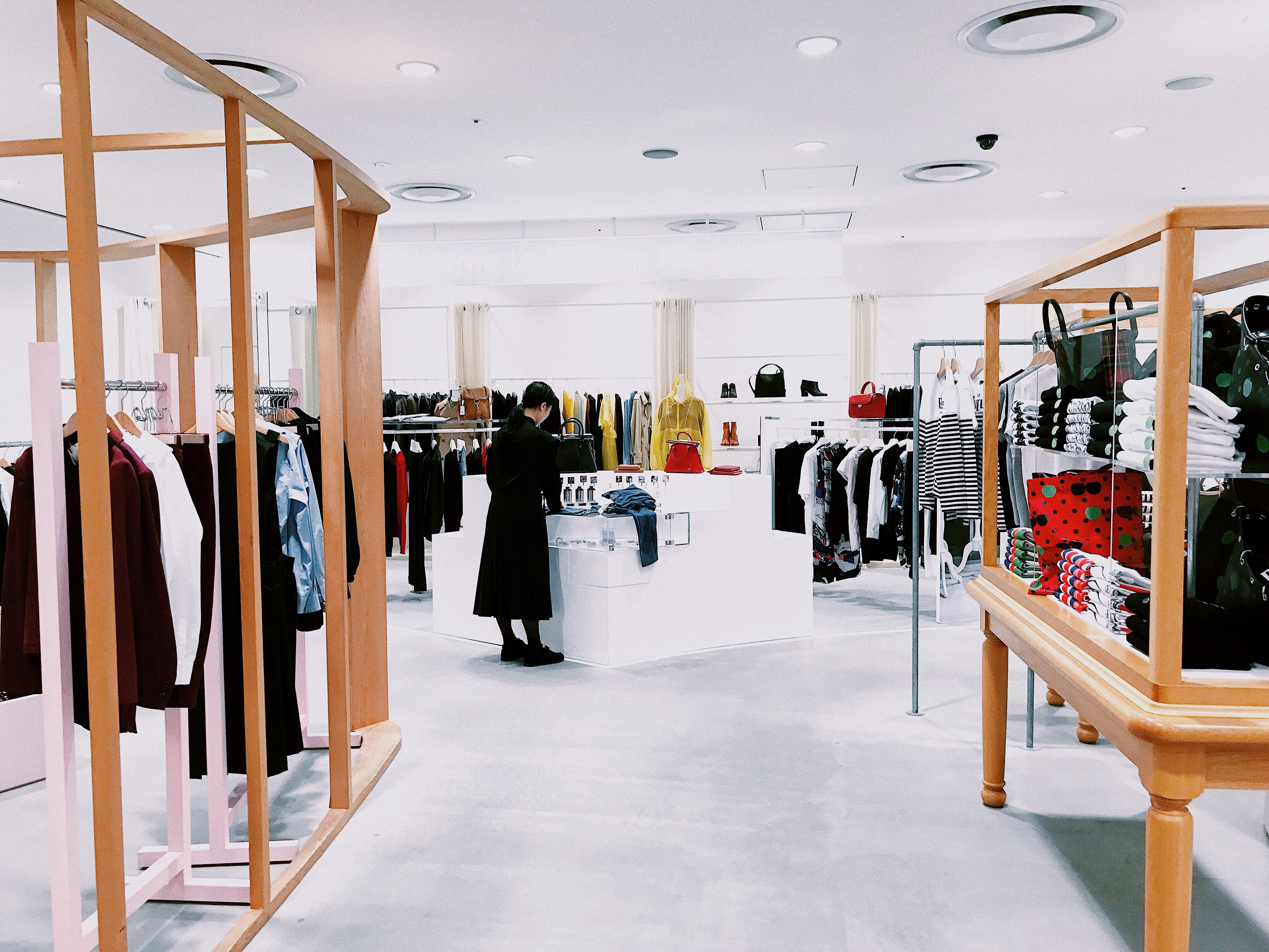 What is Hybrid Retail? | eduMe
