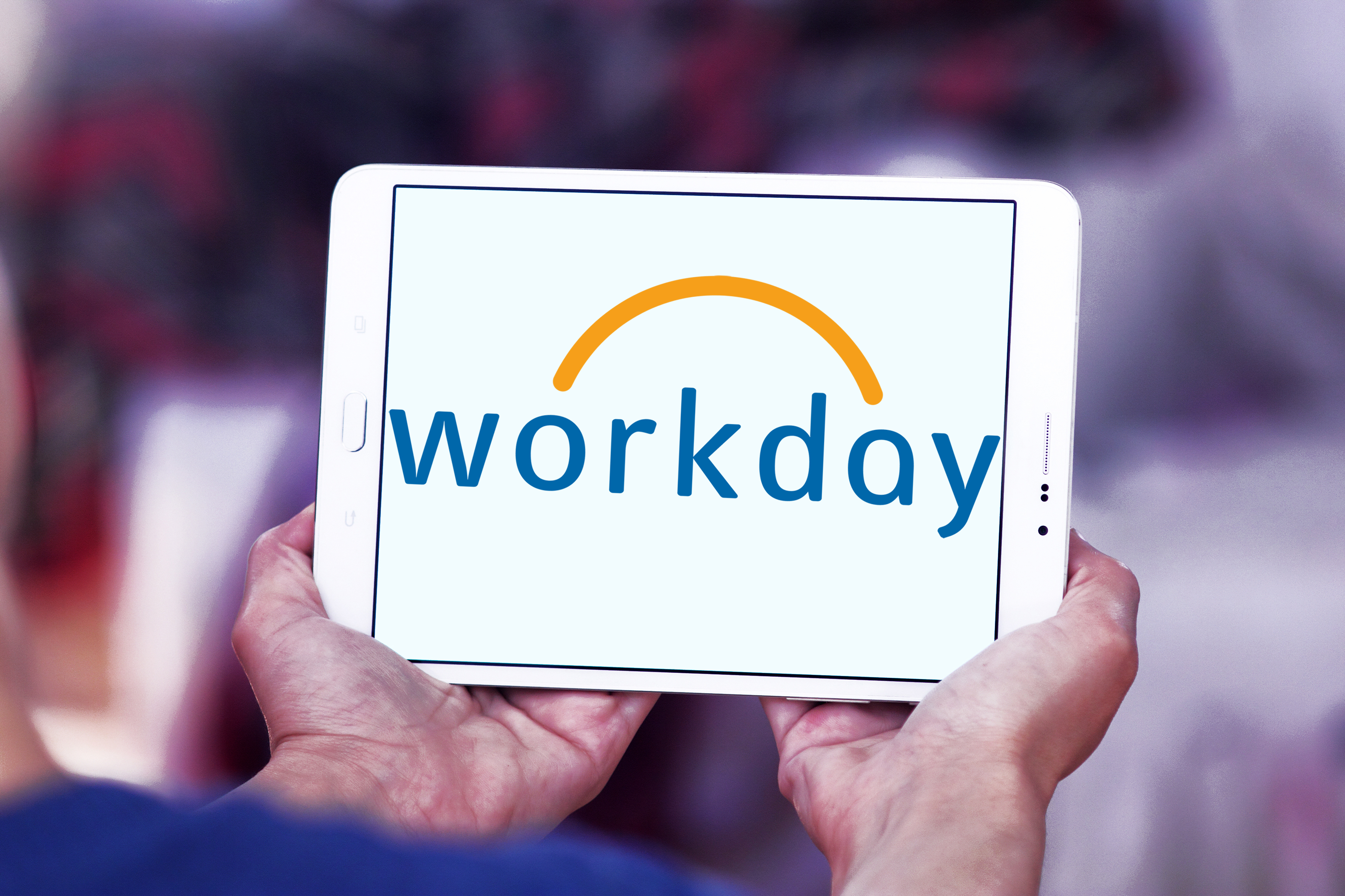 How to Train Your Frontline Workers in Workday | eduMe